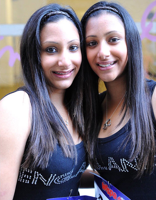 The Most Identical British Twins Competition | Amusing Planet